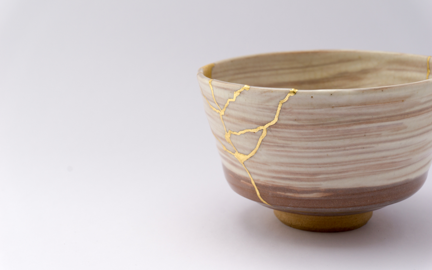 Kintsugi, or the art of enhancing scars – Mirette