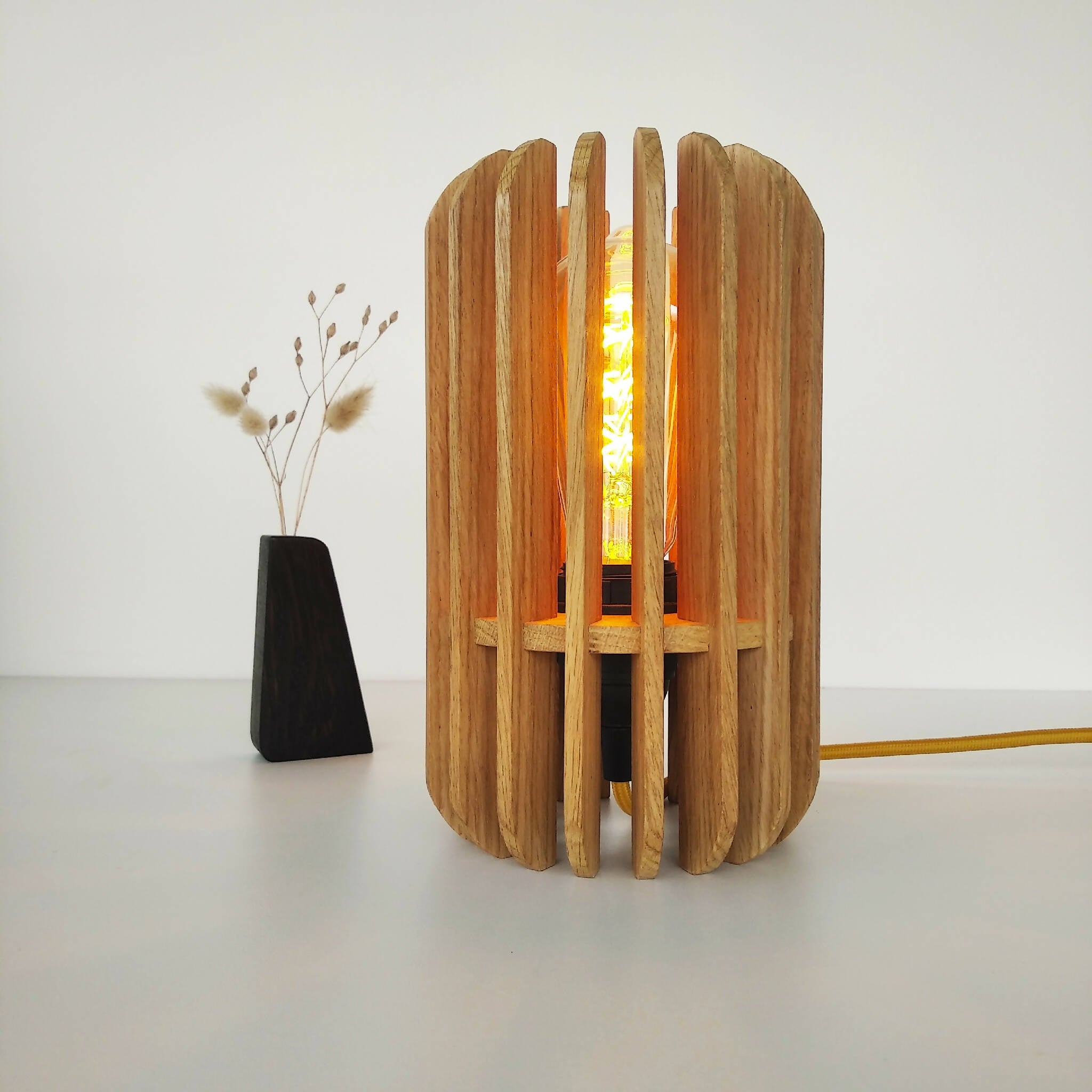 Lampe artisanale en bois - Lamelles droite – Mirette